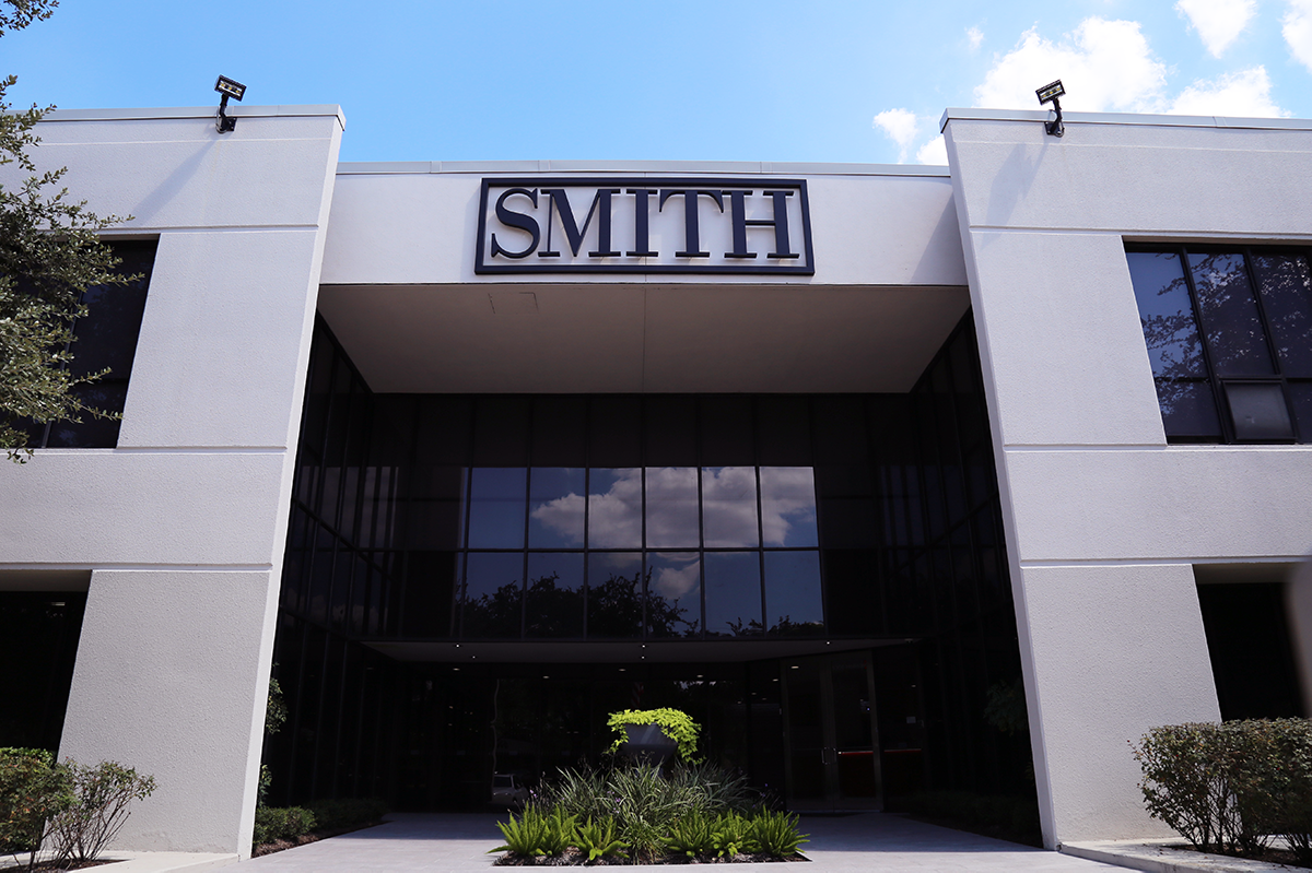 领导团队 - Smith